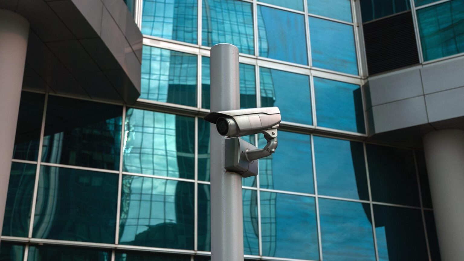 The Pros and Cons of Using CCTV with Audio Recording | Dahua UK ...